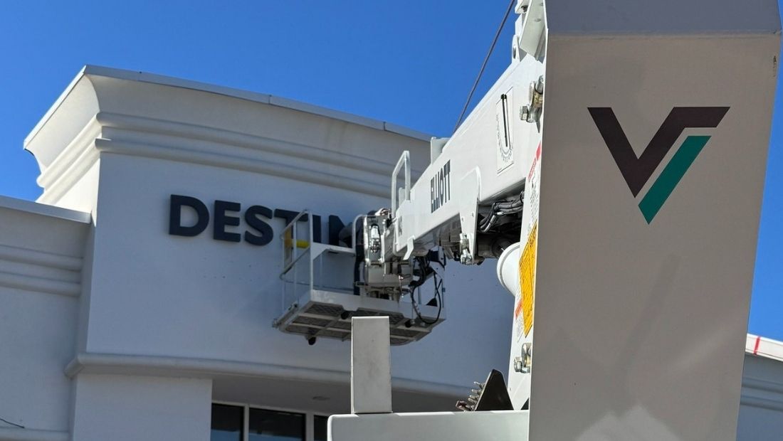 Local vs National Storefront Sign Installation Cost Comparison