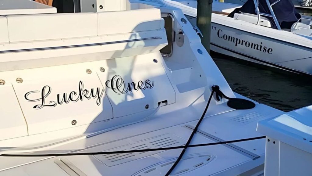 Vinyl Boat Lettering for Commercial Boats | Vintage Sign & Light