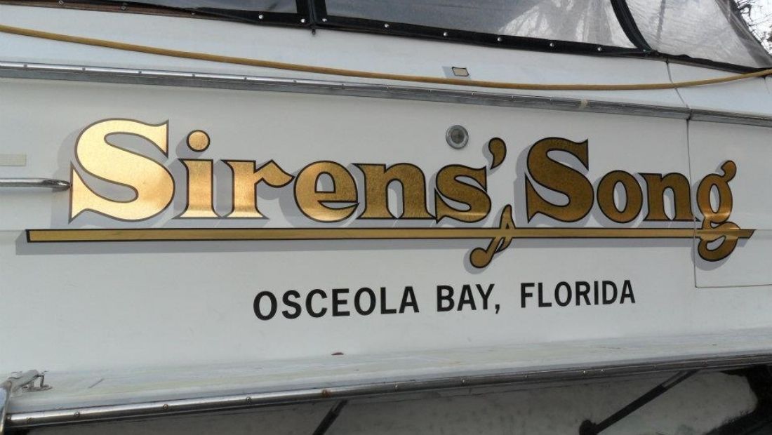 Vinyl Boat Lettering for Commercial Boats | Vintage Sign & Light